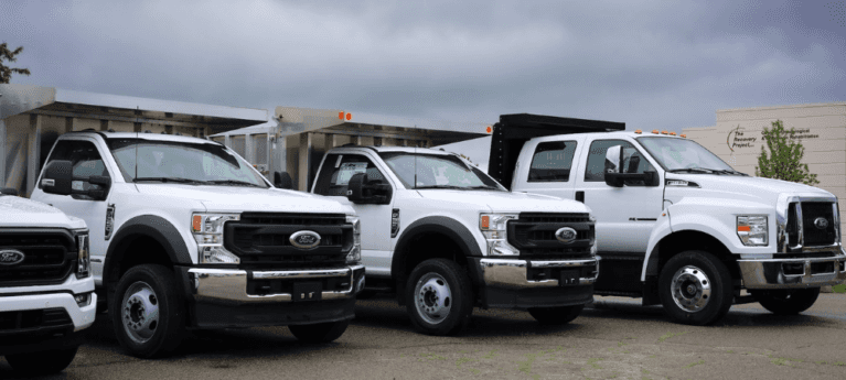 The 2023 Ford Super Duty F-550 vs. F-650 Medium Duty | Bill Brown Ford